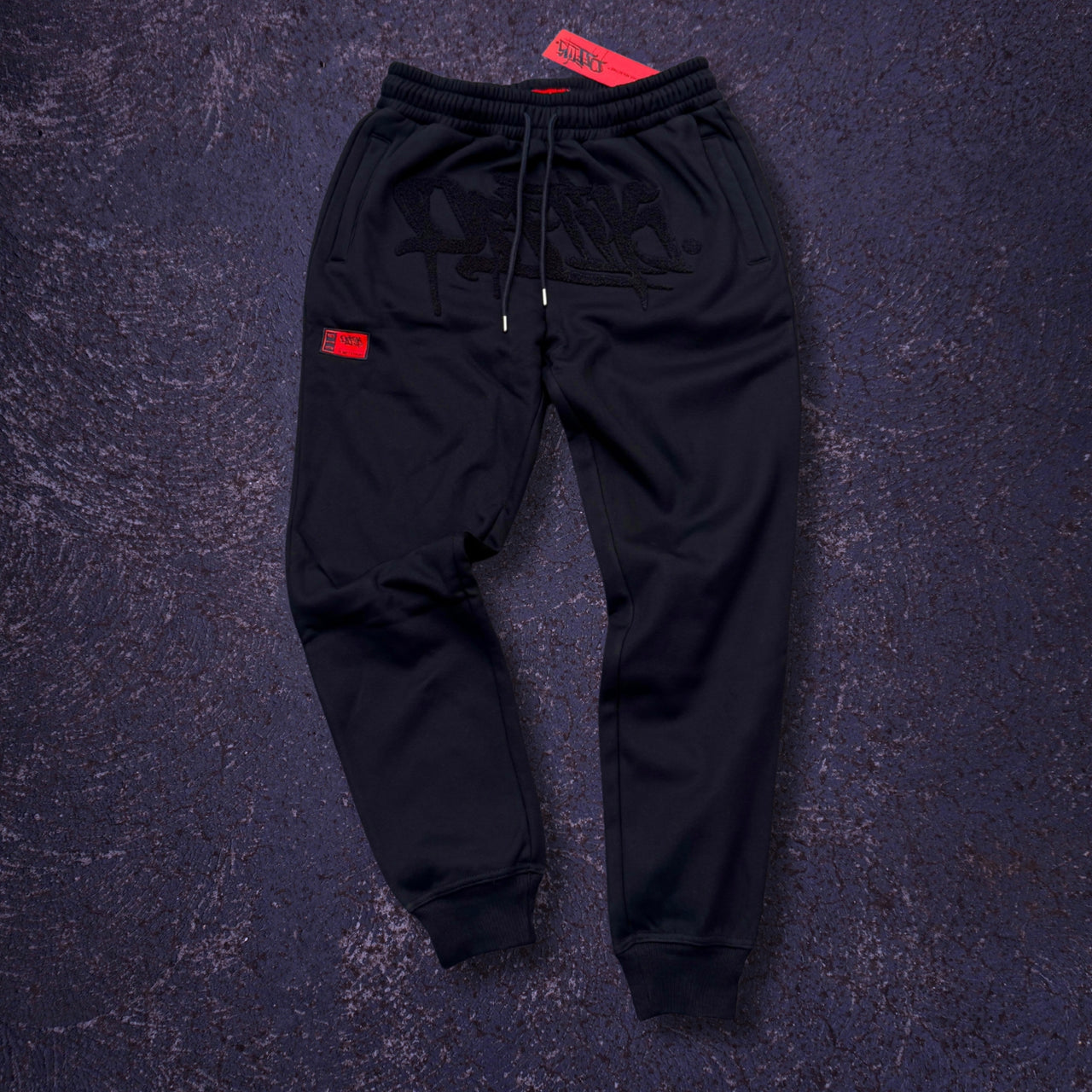 Trackies – Off-Tik